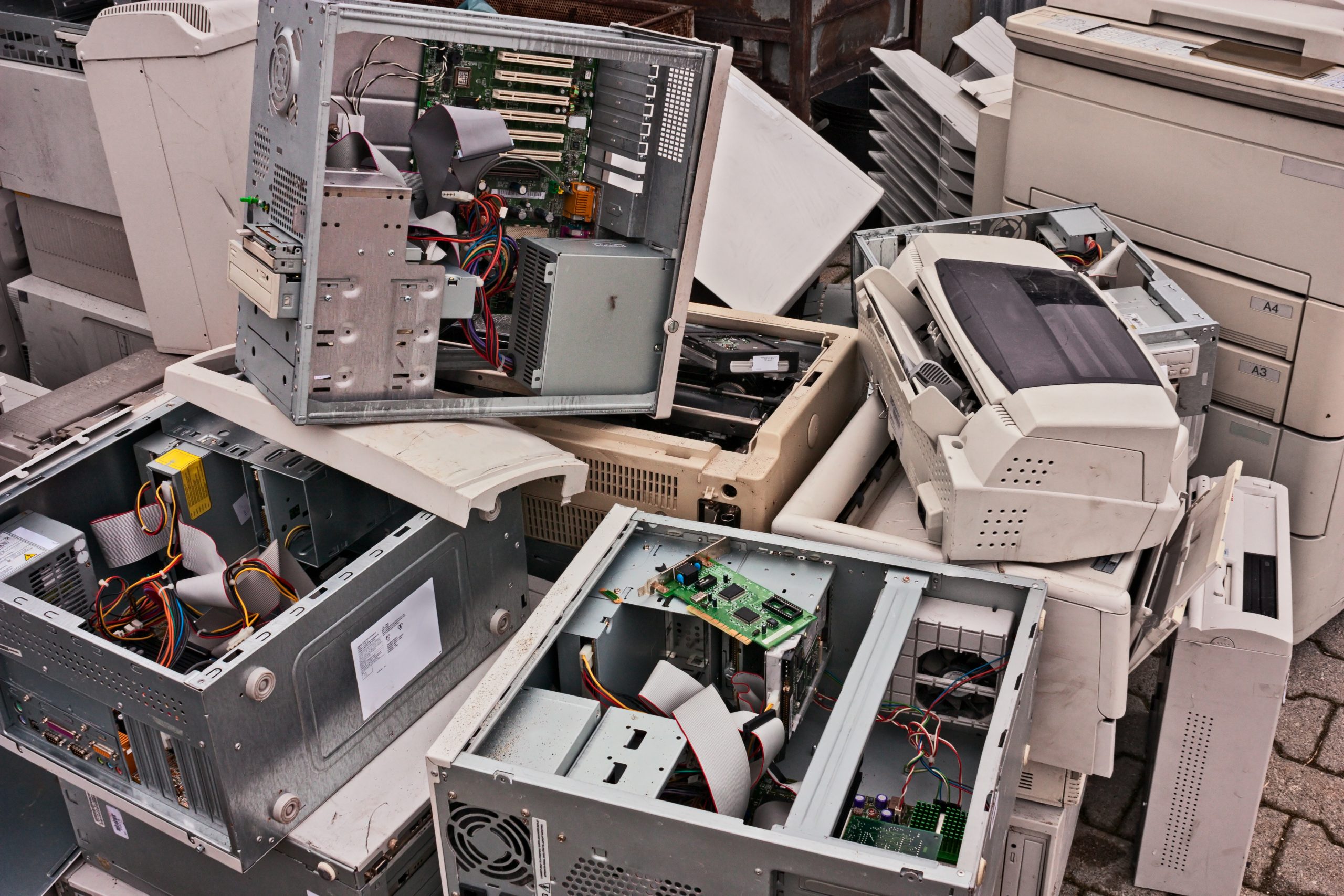 The Environmental and Safety Benefits of Proper WEEE Waste Management | CSG